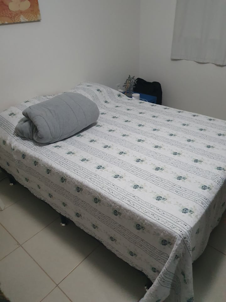Quarto Em Casa De Família - Lauro de Freitas