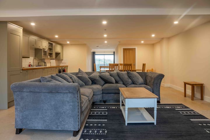 Bears Court - No.8 | Your Cotswolds Home From Home - Bourton-on-the-Water