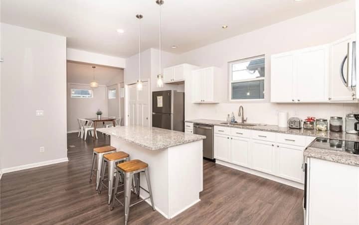 Fountain Square Home In Indy Close To Lucas Oil! - Indianapolis, IN