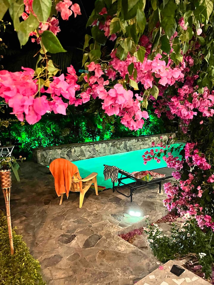 Private Tropical Oasis | Pool + Walk To Beach - Panama
