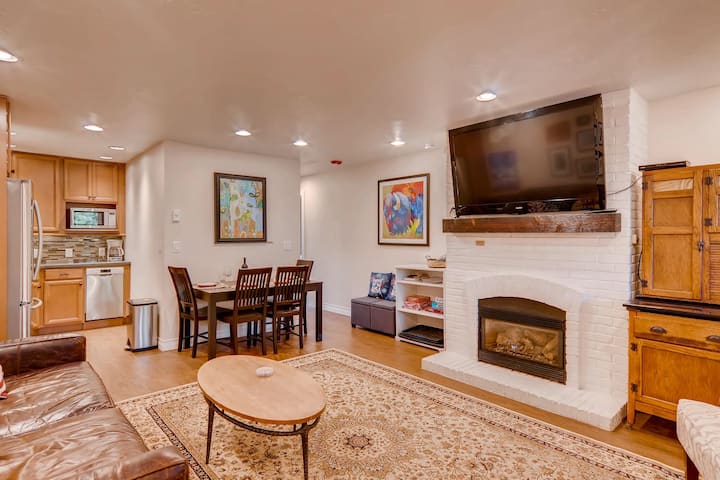 2bd/2bath- Sleeps 8. Ski In/out!! - Steamboat Springs, CO