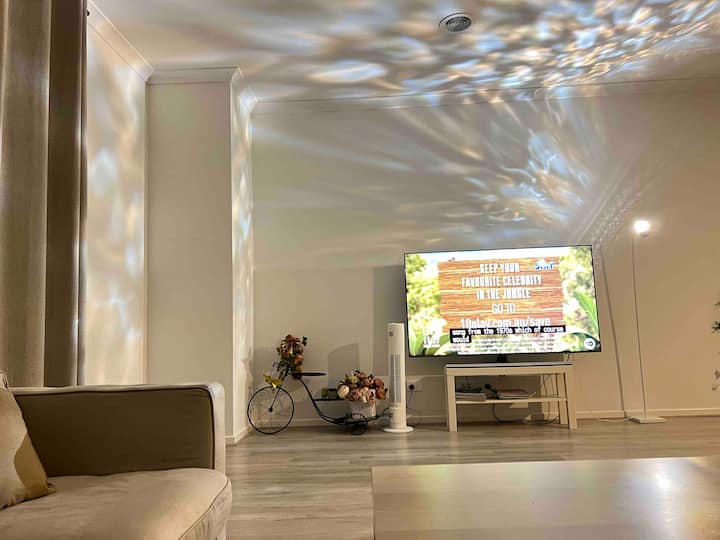 New House 5r 8b Big Group Sanctuary Lake No Party - Melbourne