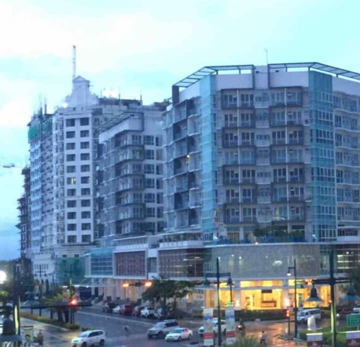 Megaworld Cozy Condo Studio Netflix Wifi Skyfiber - Iloilo City