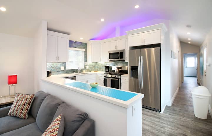 Renovated Cottage, Private Yard, 2 Blocks To Beach - Ocean Beach - San Diego
