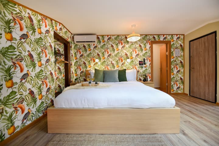 Plants Attic Studio | Best Location Old Town - Bucharest