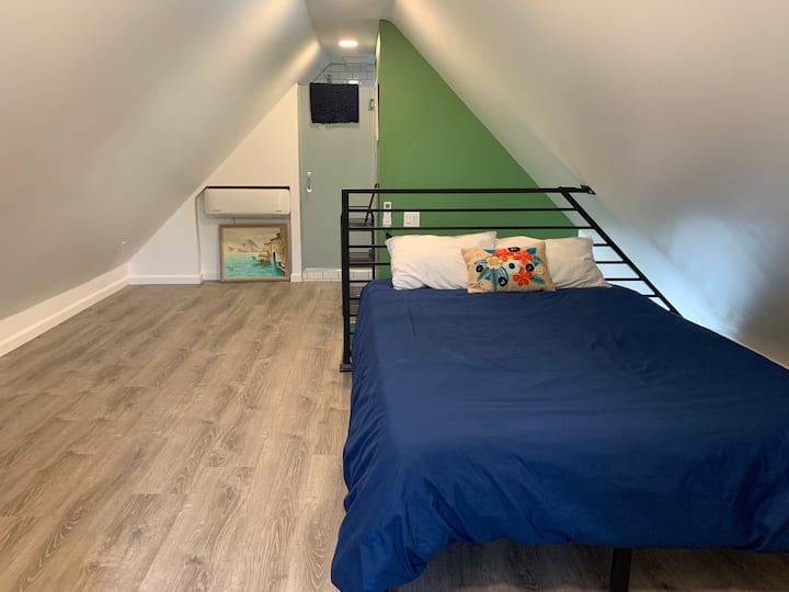 Loft - “Crash Pad” - Los Angeles, CA