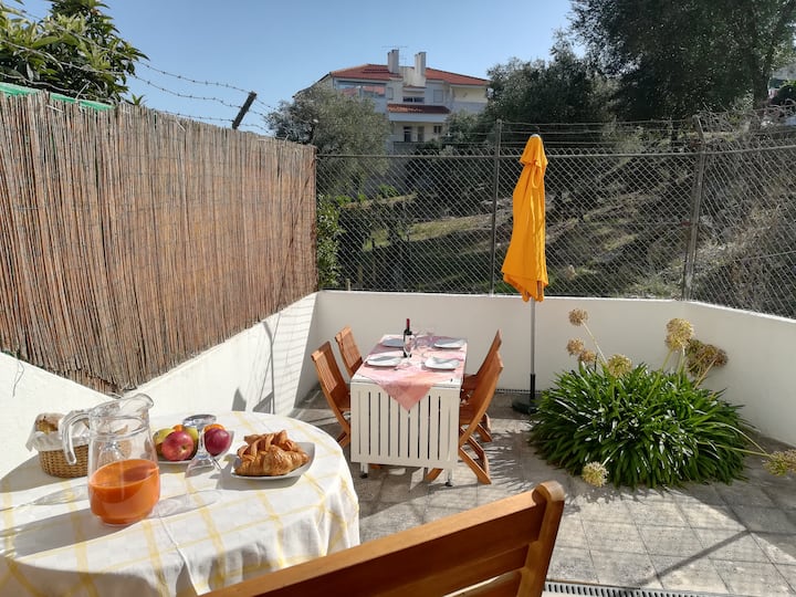 Cosy Apartment With Terrace - Alcabideche