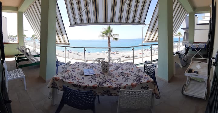 Seafront Apartment In Front Of The Aeolian Islands - Capo d'Orlando