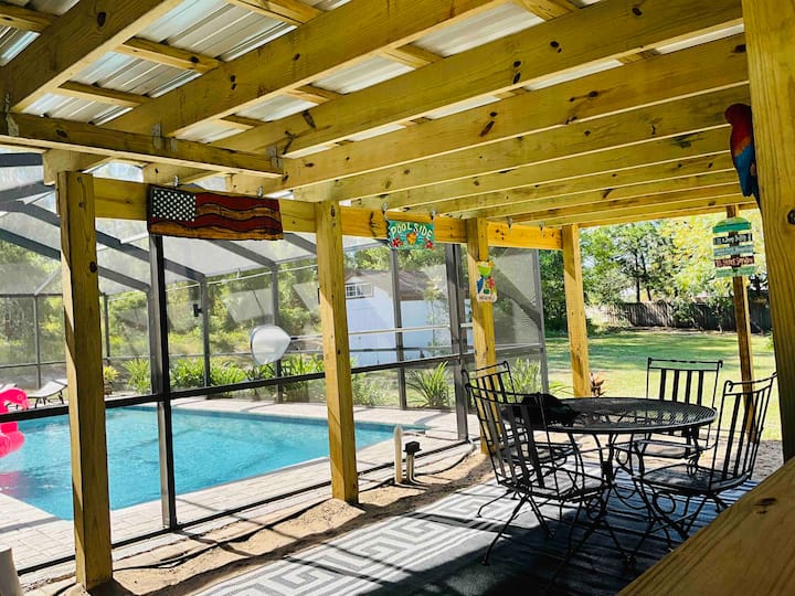 Feels Like Home! Kingbeds, Hs Wifi, Large Pool - Spring Hill, FL