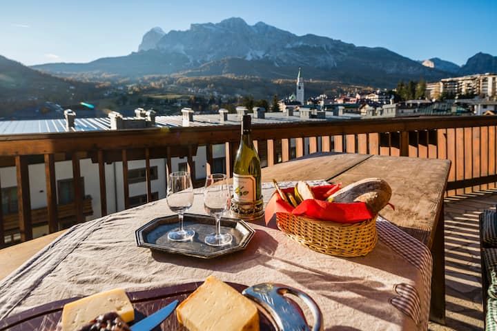 Remarkable, Truly Central, 5 Min Walk To Cableway - Cortina d'Ampezzo