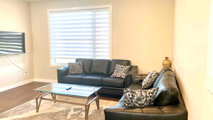 Entire House To Yourselves In Regina - No Sharing! - Regina