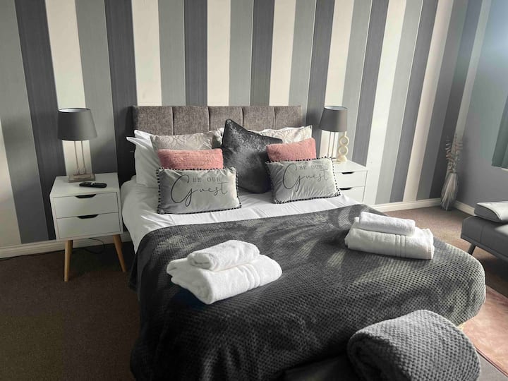 Stylish Space In Colchester Town Centre By Station - Colchester