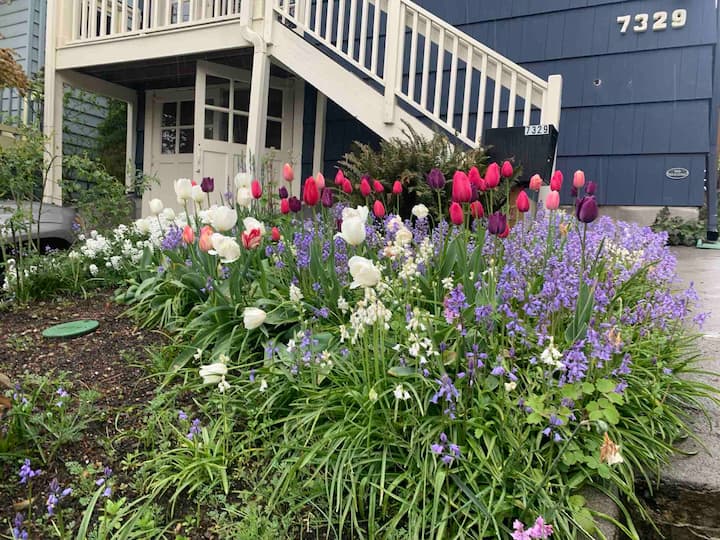 Cozy 2-br W/ Workspace, Fast Wi-fi & Ac/heat - Ballard - Seattle