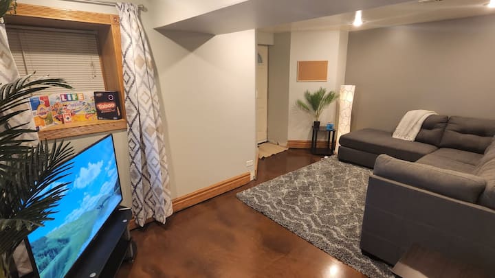 Canaryville & Chill, 10 Min From Downtown & Beach - Chicago, IL