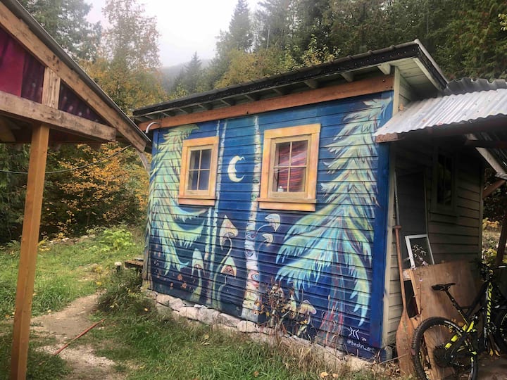 Haunted Cabin - Nelson