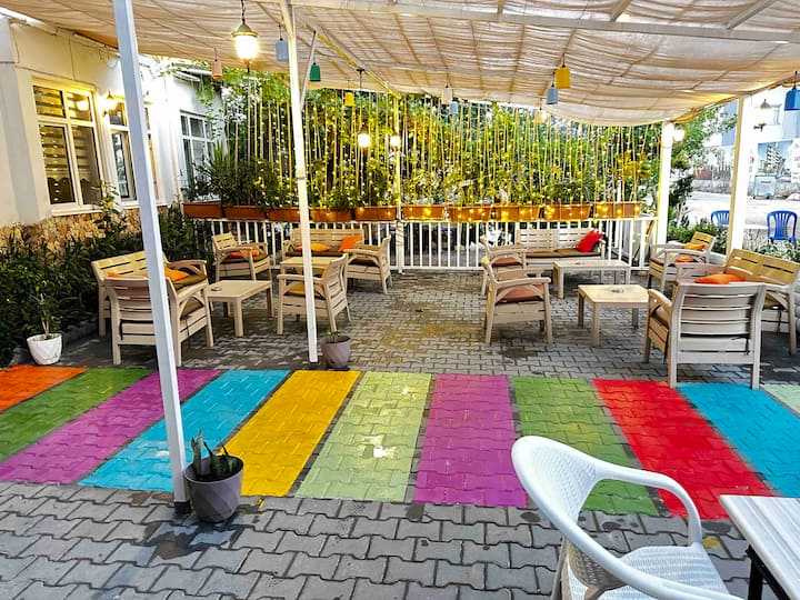 Bahçe Manzaralı Balkonlu çIft Kişilik - Finike