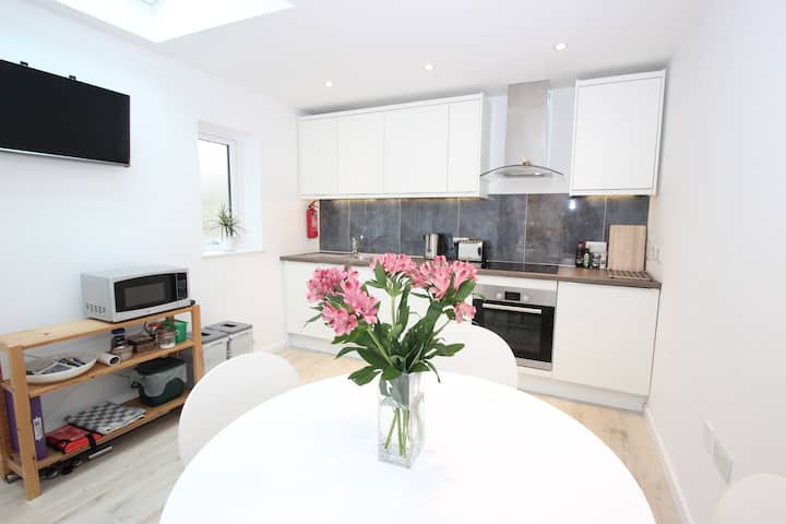 Modern Annexe, 10 Minutes From Oxford City Centre - 牛津