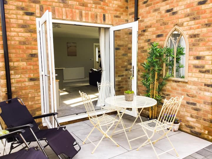 Central Knaresborough. Longer Stays Available - Wetherby