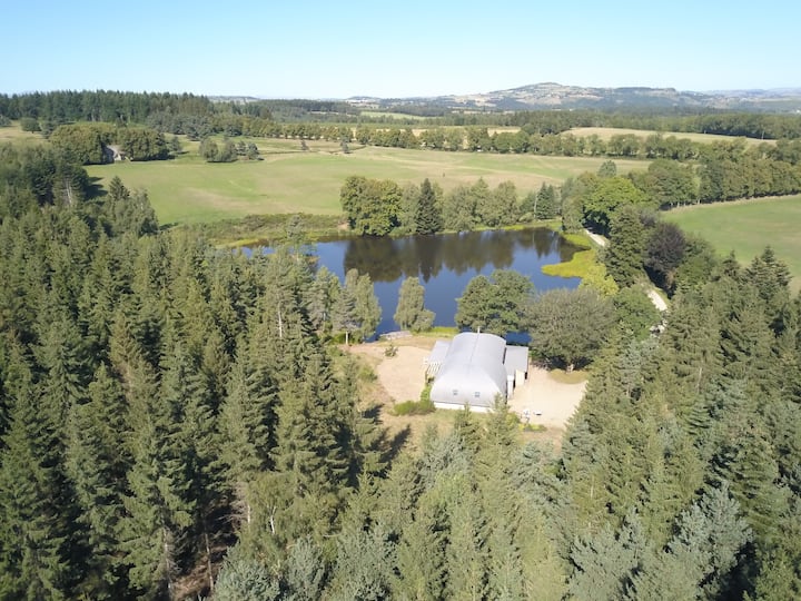 Loft Dans La Maison Du Lac - Cantal