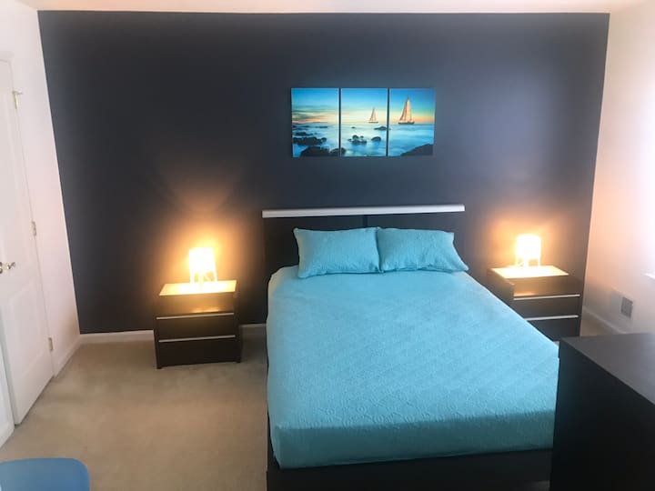 Nice Room In A New House
10 Minutes Away From Lbi - Long Beach Island, NJ