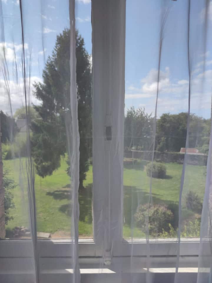 Studio Avec Vu Jardin,7 Kms Du Mont - Beauvoir