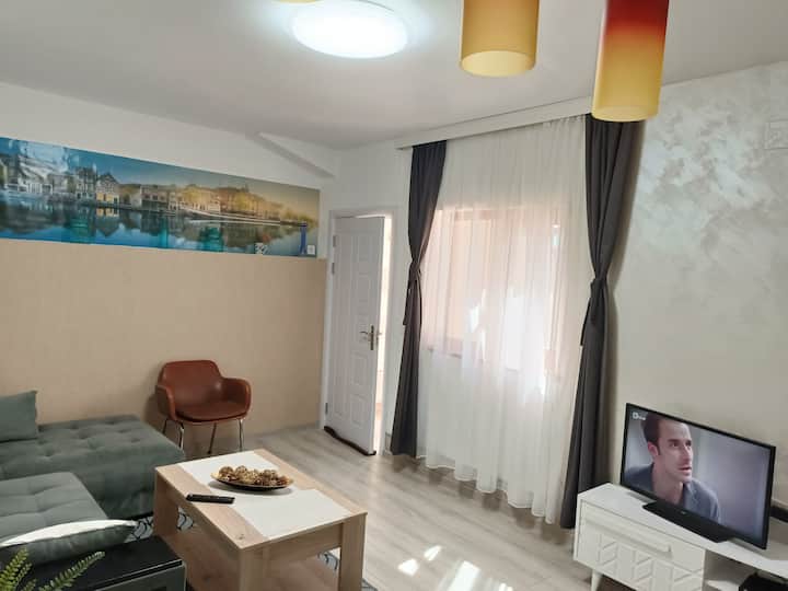 House In The Center Of Shumen - Schumen