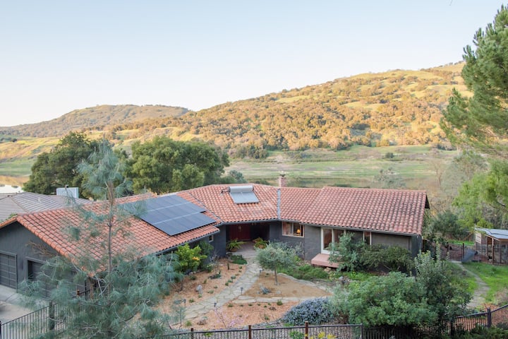 Family Home With Great Views - Morgan Hill