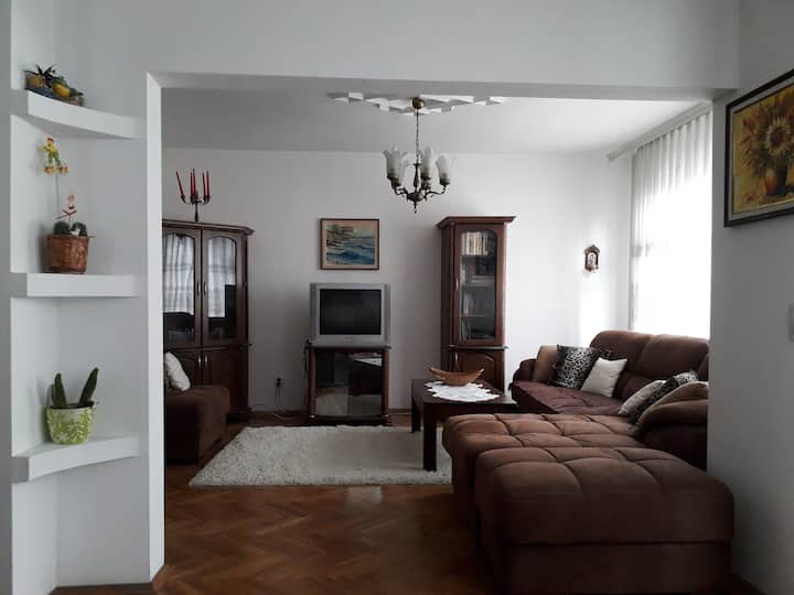 Family Style, Main Street, 20 Minutes From The Sea - Burgas