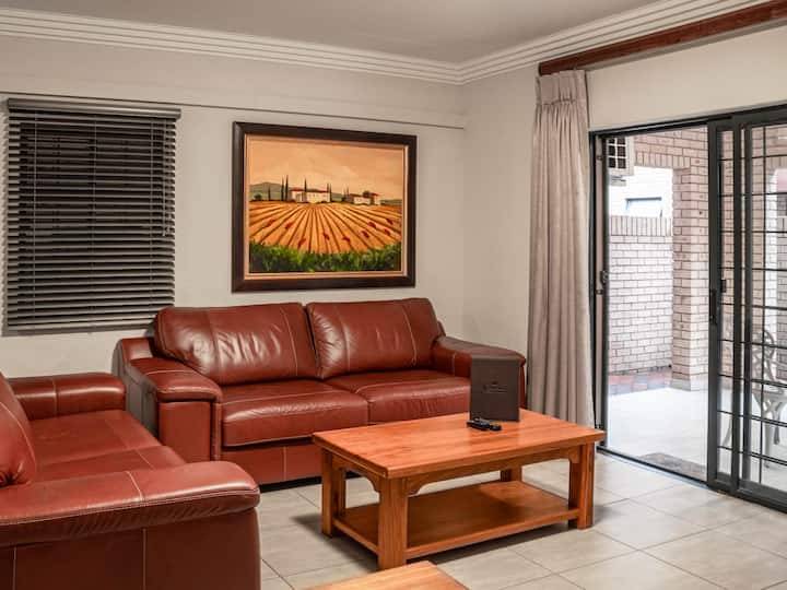 Garden 2 Bedroom Apartment - Potchefstroom