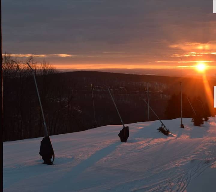 Slope Side, Ski In Ski Out! - Seven Springs, PA