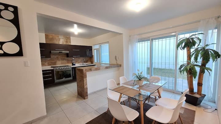 Hermosa Casa En Privada A 15 Min De Arena Potosí! - San Luis Potosí