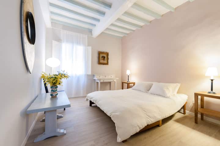 Casina Guelfa, 10 Minute Walk To Il Duomo - Florenz