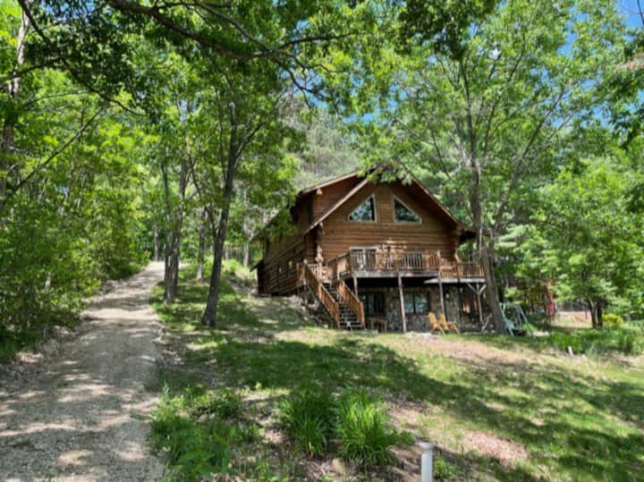 Peaceful Cabin On The Lake - Wisconsin
