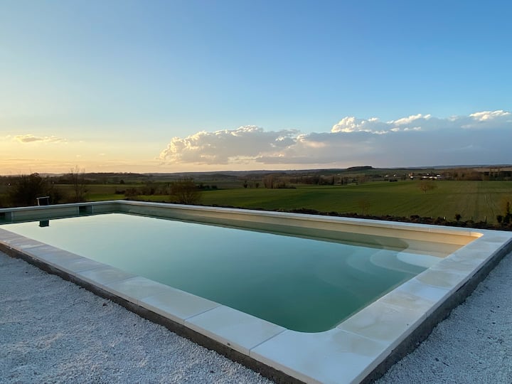 Ferme Avec Vue Sur La Vallée - Aubeterre-sur-Dronne