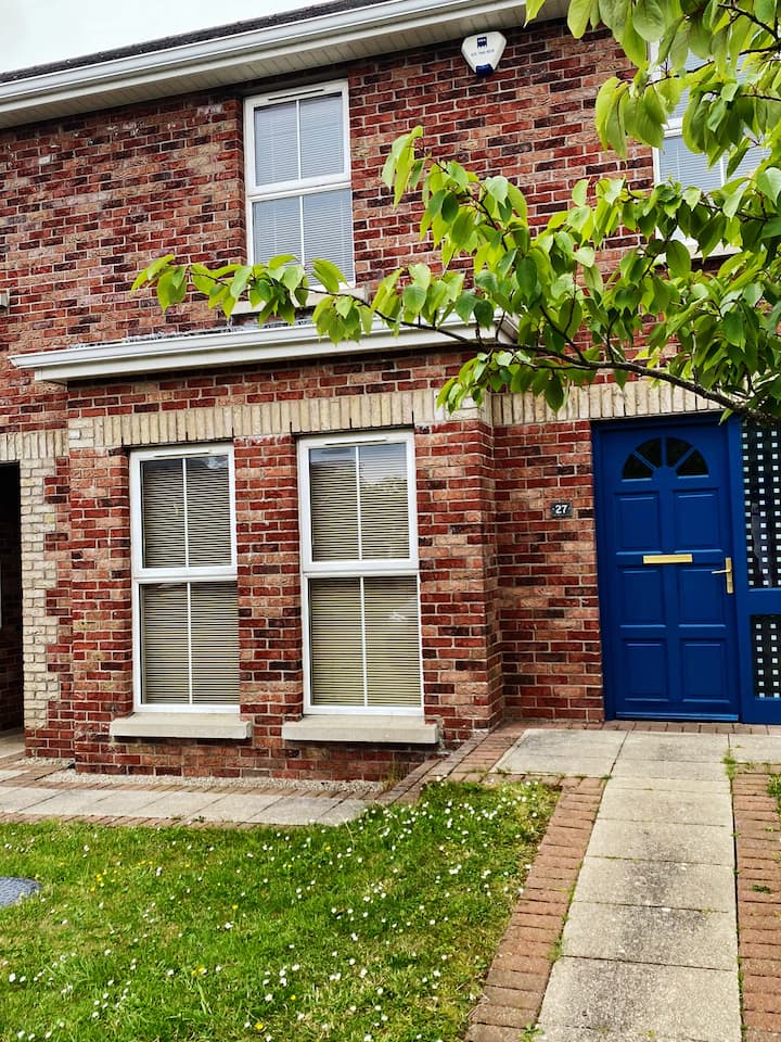 Cheerful 3 Bedroom House By The Beach - Coleraine