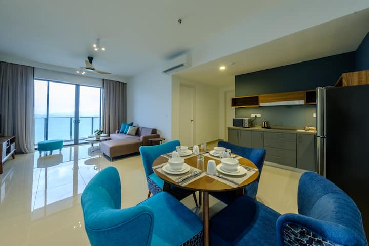 Magnificent Beachfront 2br Seaview Apartment - Tanjung Tokong