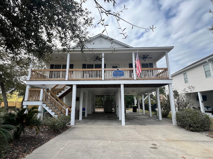 Trust Me-
Golf Cart Avail.
June-aug Sunday-sunday - Oak Island, NC
