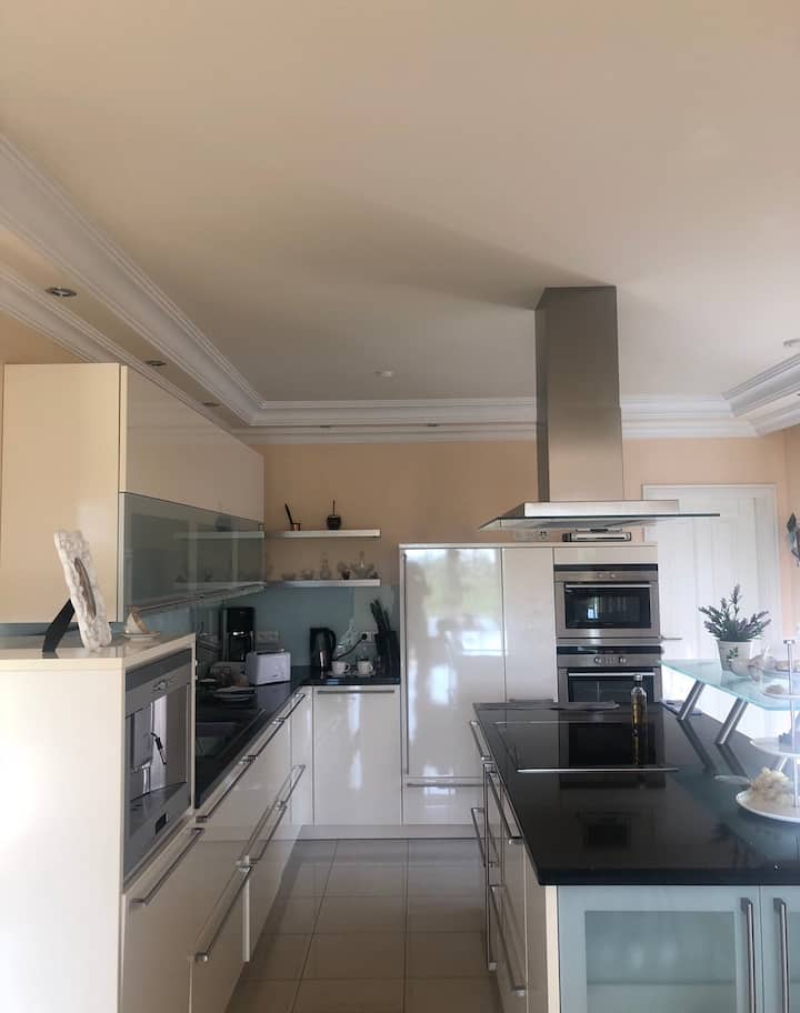 Einfamilienhaus, Sehr Gepflegt & Zentral - Garbsen