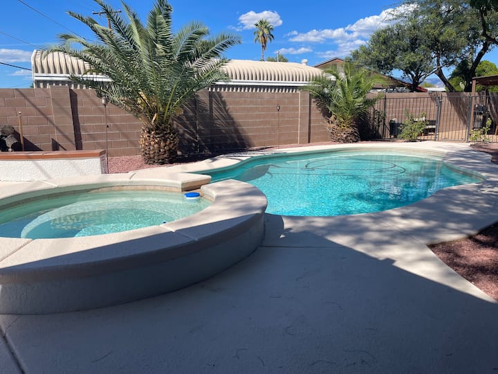 Entire House- Tucson Family Getaway - Tucson, AZ