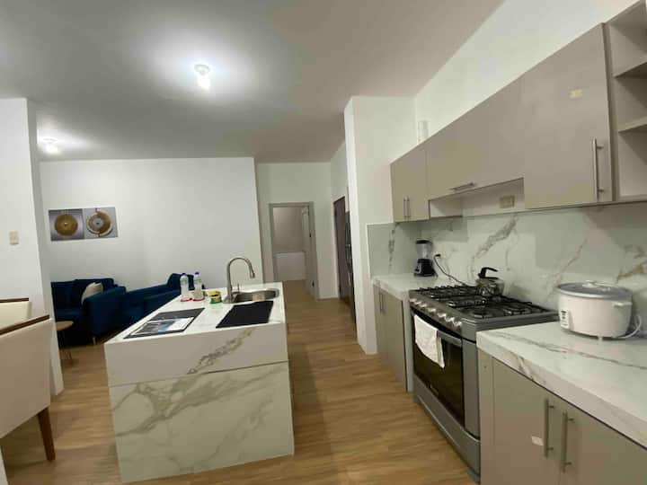 Nuevo Y Elegante Departamento - Machala