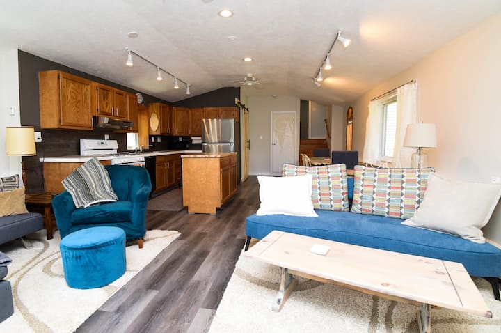 3 Min To Okemo's Jackson Gore Parking Ludlow, Vt - Ludlow, VT