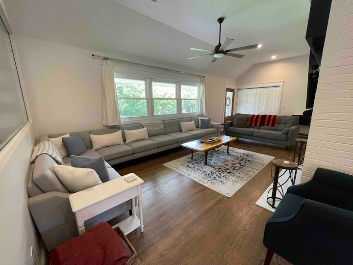 Open-concept Home Steps Away From Vt! - Blacksburg, VA