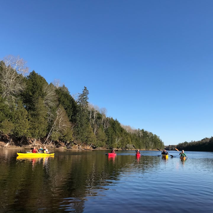 The Old Potter Homestead, Kayaks & Family Retreat - Nouveau-Brunswick