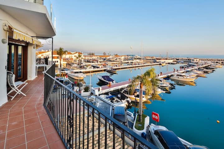 218 Puerto Banus Marbella Front Line 270 Meters - Marbella