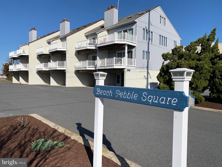 Beach Pebble Square, 1 Block To Beach! - Bethany Beach, DE