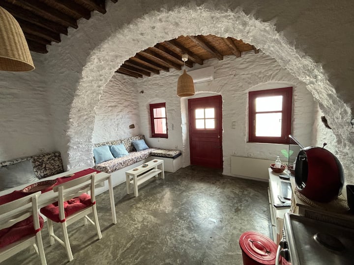 Verantaki 0 - Китнос