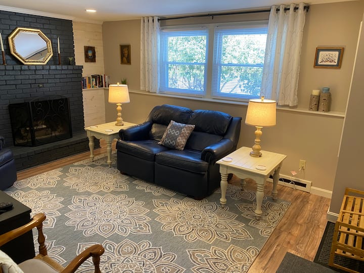 Renovated Apartment In North End Of Manchester - Manchester, NH