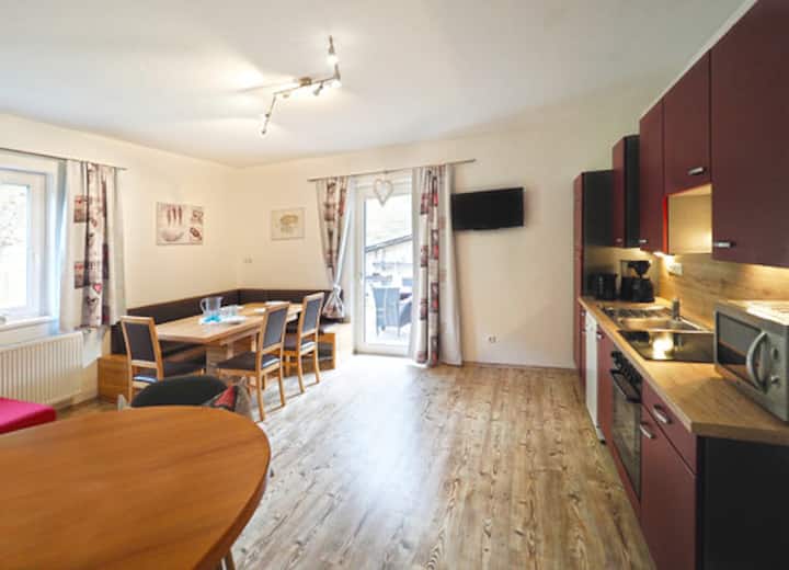 Roomy Apartment Near Obertauern, Schladming - Obertauern