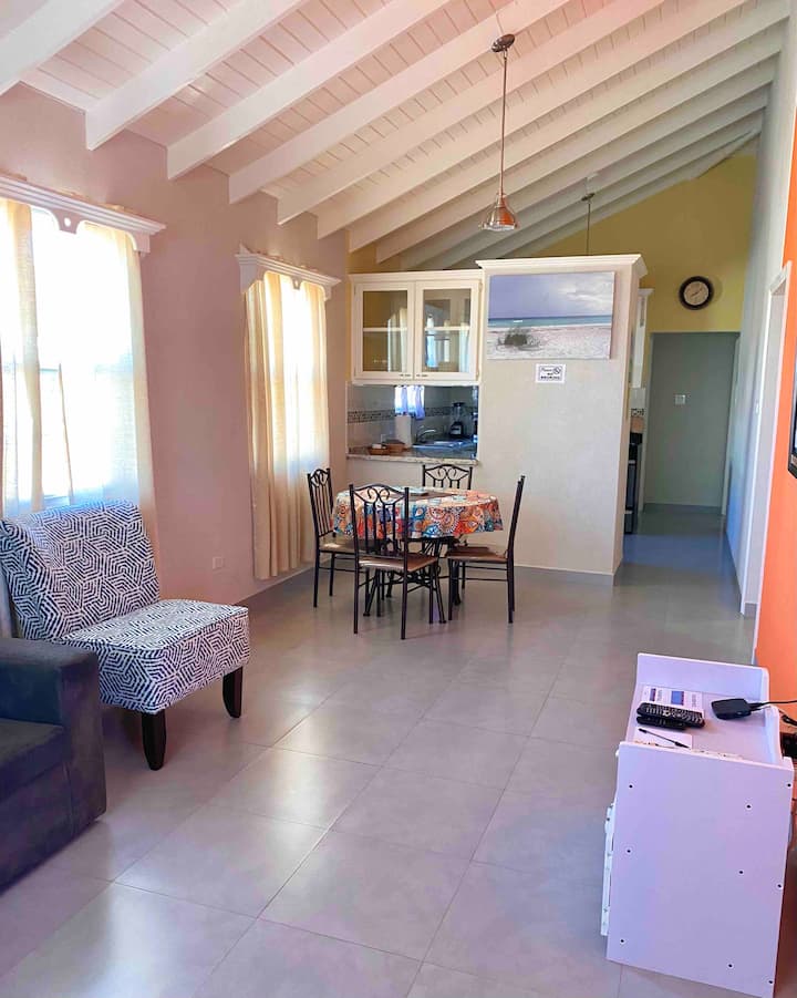 Elreta B Is Newly Built,clean,cozy And Sleeps 1-4. - Barbade