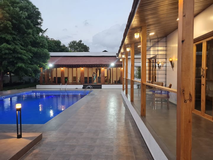 Cheerful 7bhk Villa With Pool - Karjat